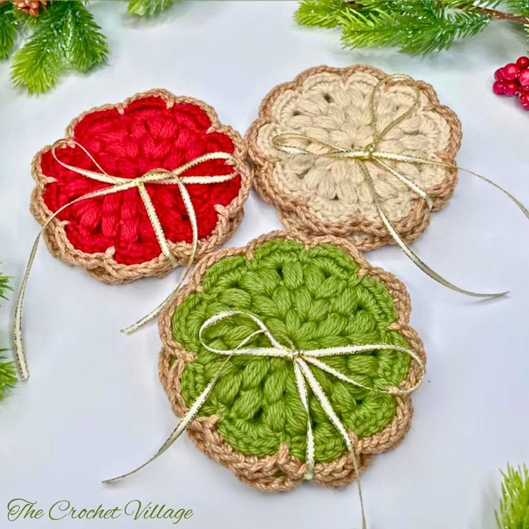Free Crochet Christmas Coaster Pattern: Practical Décor & Gifts