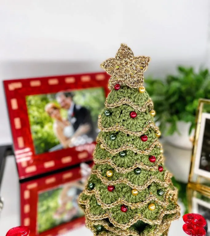 Grandma's Christmas Tree: Free Small 3D Crochet Pattern (Easy & Quick)