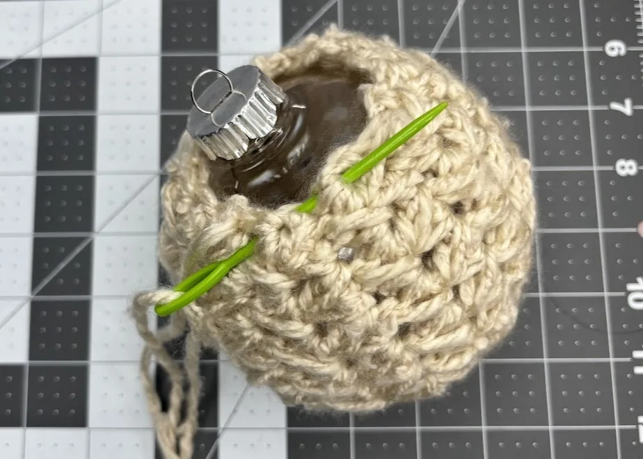Free Crochet Bauble Pattern For Christmas Gifts and Decor